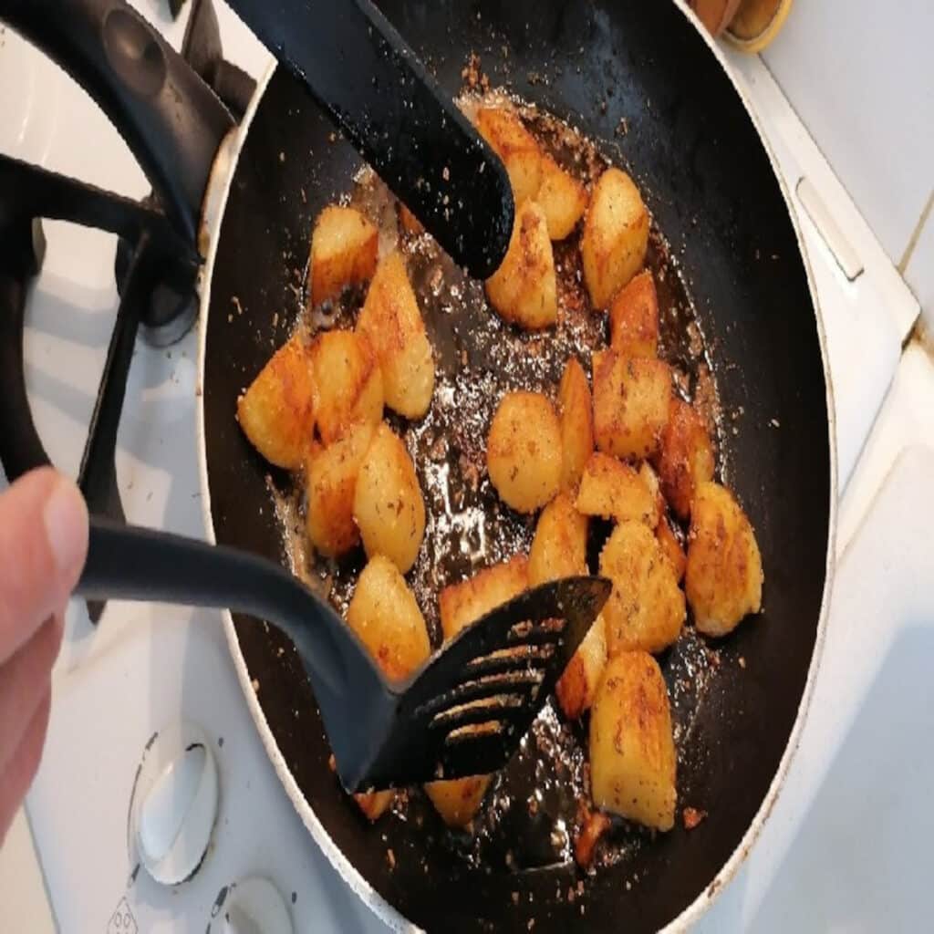 Patates Sautées Croustillantes déjà cuites à la vapeur (1).